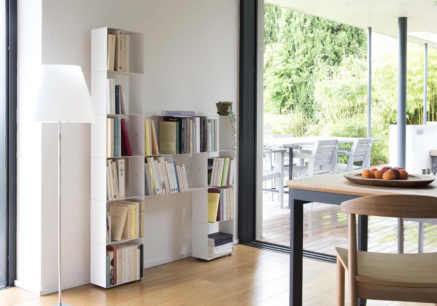 White Bookcase W30 H100 D15 cm - 4 shelves