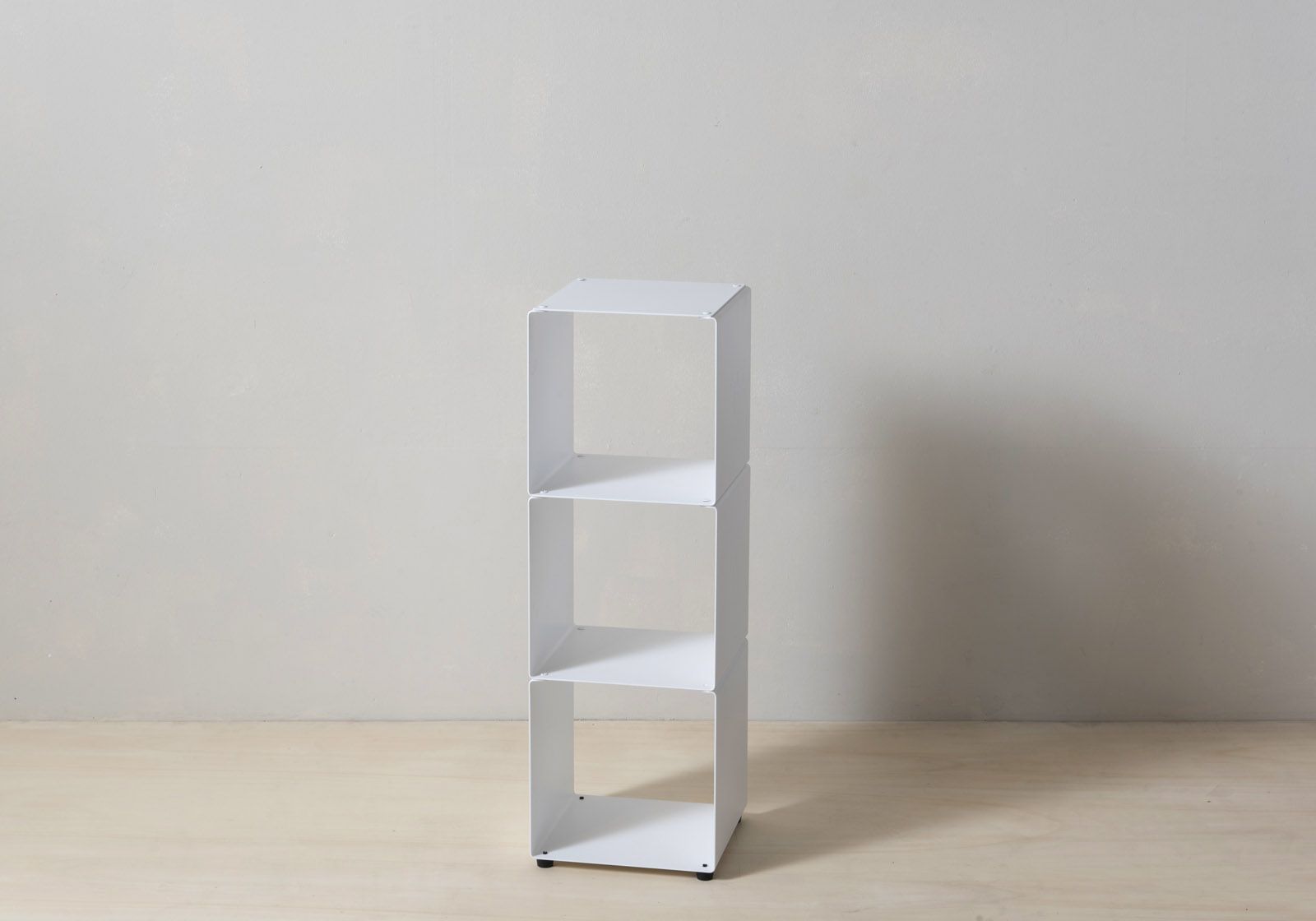 Vente étagère cube - meuble colonne en acier - 3 niveaux